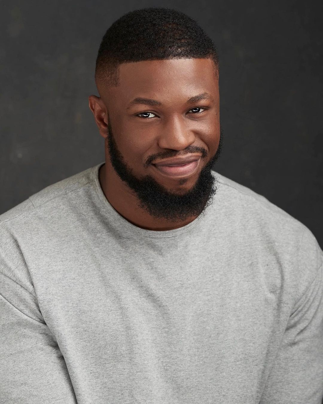 L'acteur Stan Nze critiqué d'avoir épousé sa femme qui a une différence ...