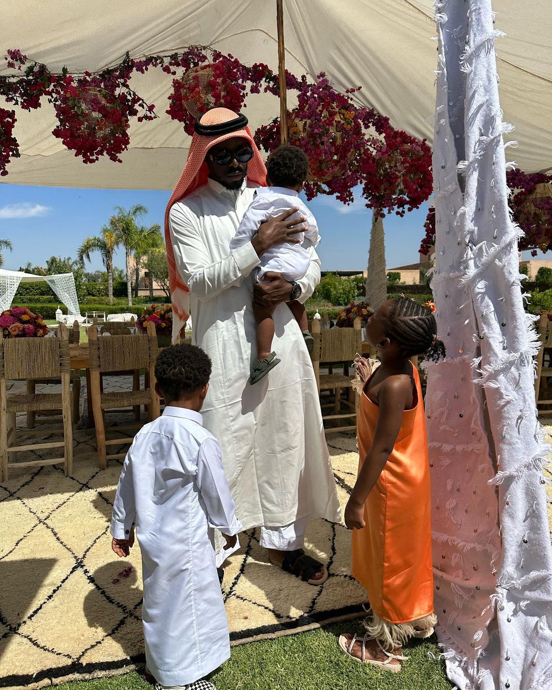 L'artiste chanteur, Prince Dadju et sa famille - Nollymove