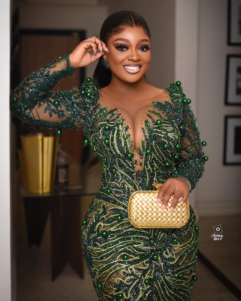 Mefia et sa mère dans le film '' Princesse Tyra '' - Nollymove